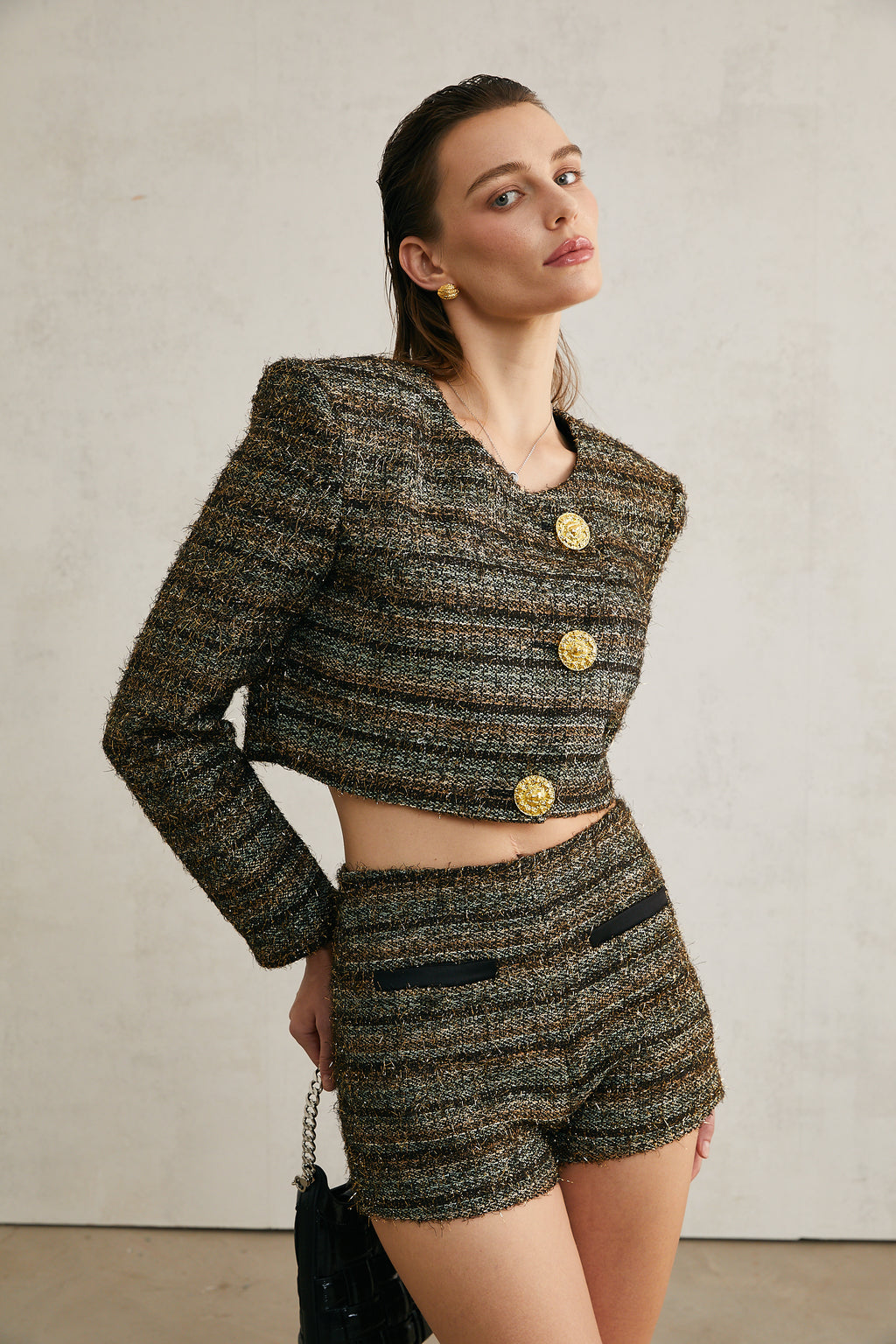 شورت إيلويز تويد بخيوط معدنية